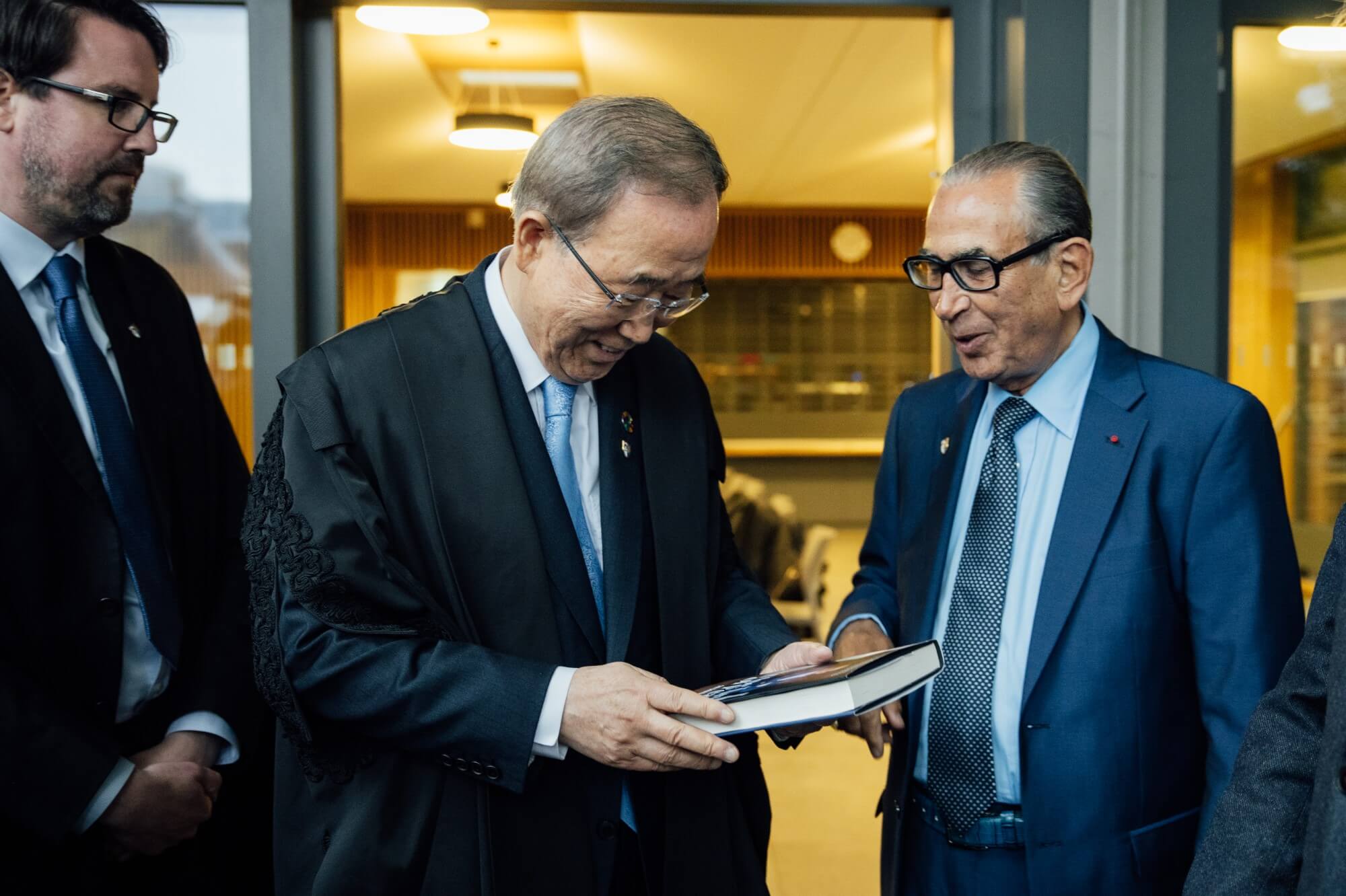 Professor Sir David Khalili Meets With Ban Ki-moon for Inaugural Human ...